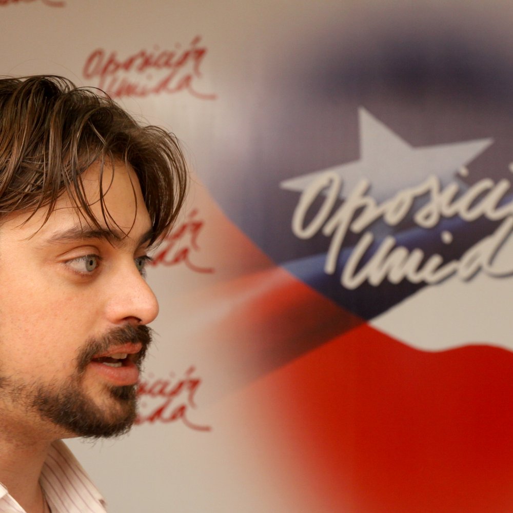 Daniel Manouchehri se presentó como contendor por la presidencia del PS ...