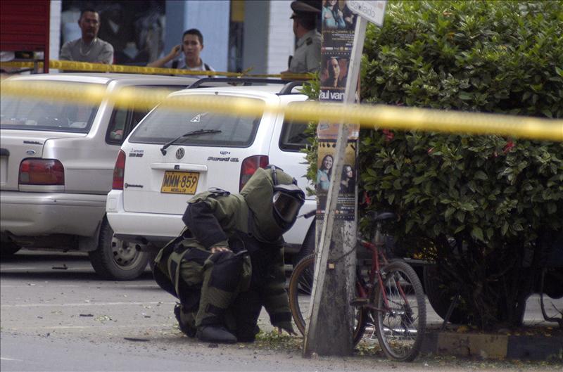 Al menos cuatro muertos por atentado con explosivos en Colombia ...