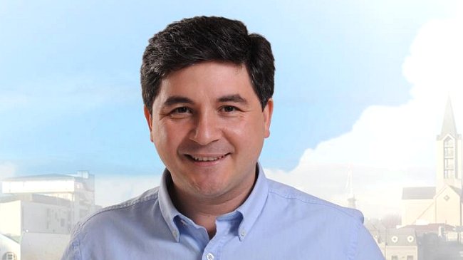 Alcalde de Valdivia fue retenido durante seis horas por el Ejército de ...