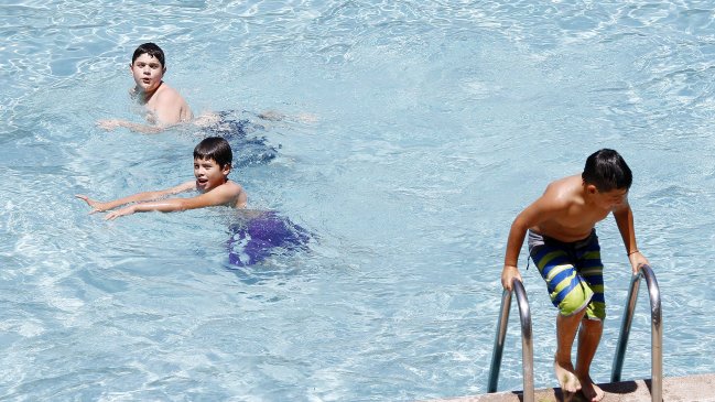 Recomendaciones para evitar accidentes de niños en piscinas ...