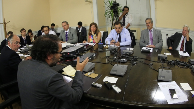Comisión investigadora por caso Penta citó a cinco parlamentarios UDI - Cooperativa.cl