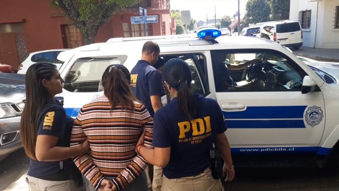 PDI detuvo a pareja acusada de cometer robos por sorpresa afuera de bancos en Chillán ...