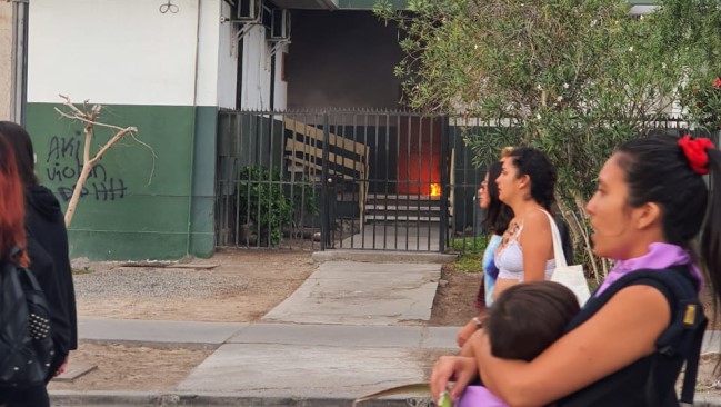 Con arresto domiciliario quedaron los tres formalizados en Arica por lanzar bombas molotov en el ...