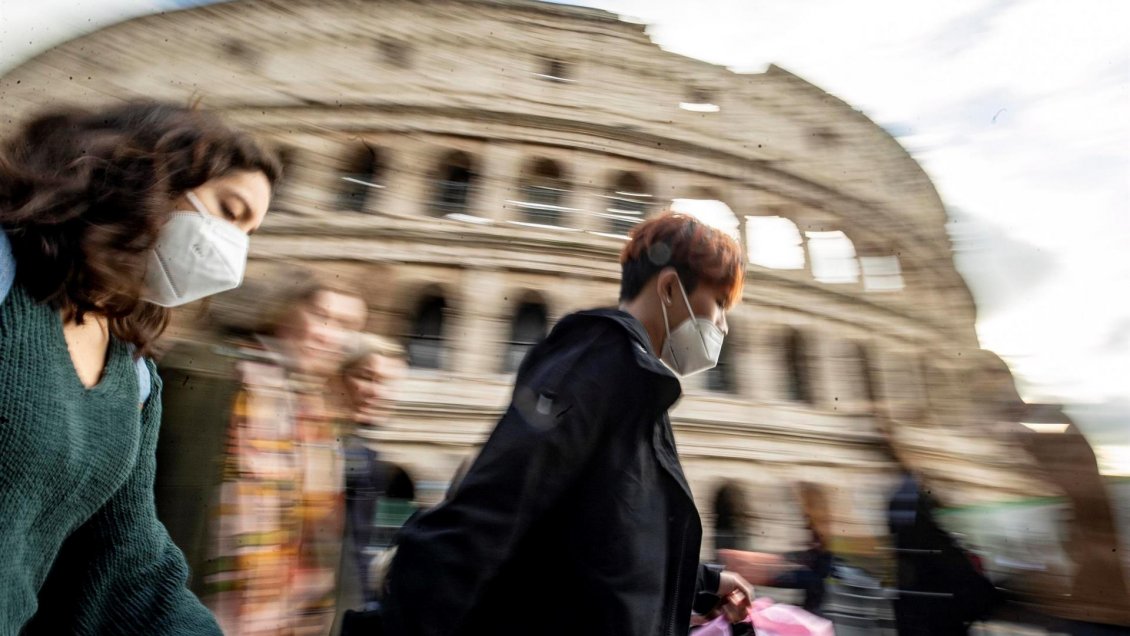 Italia impone la vacunación obligatoria tras aumento de casos Covid-19 ...