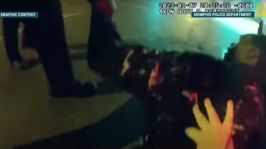 Policías acusados de matar a joven negro comparecerán en febrero ante un juez - Cooperativa.cl