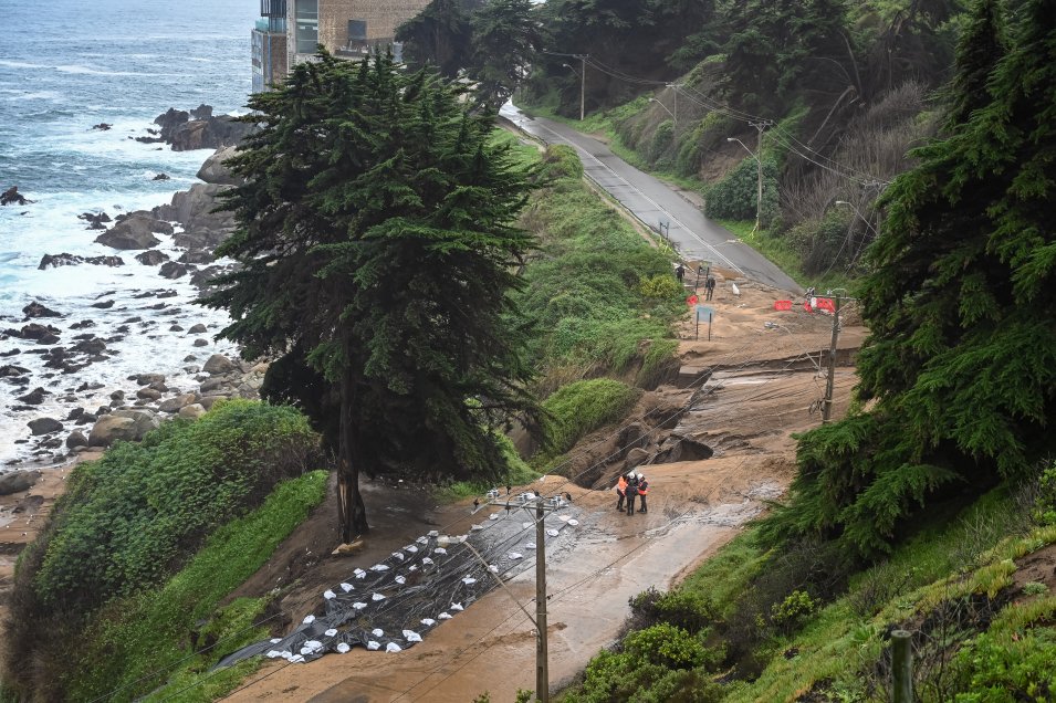 [Fotos] El impresionante socavón que cortó la vía que une Concón y Viña ...