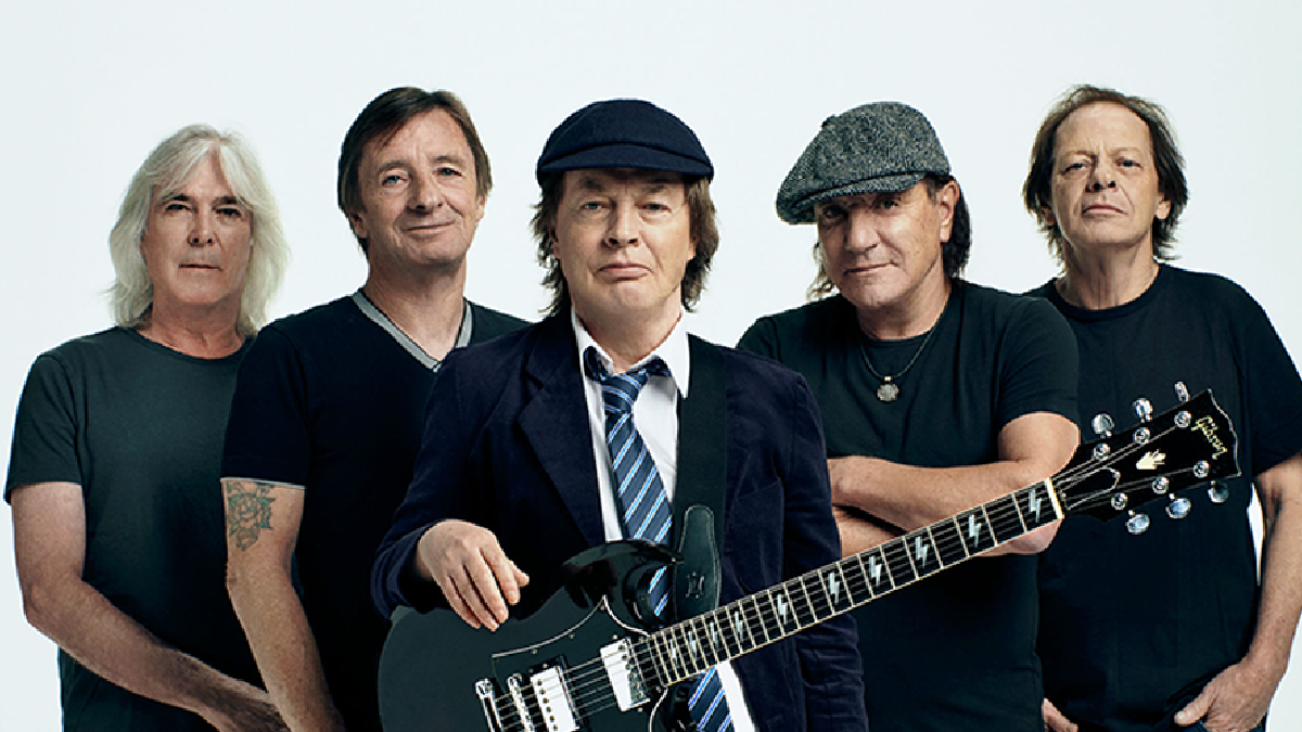 Entradas para ver a AC/DC parten en los 100 mil pesos - Cooperativa.cl
