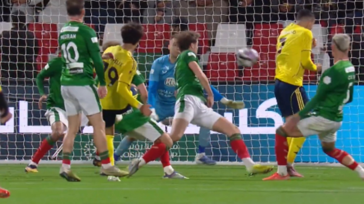 [VIDEO] Hasta la suerte lo acompaña: Cristiano Ronaldo marcó su gol 957 ...