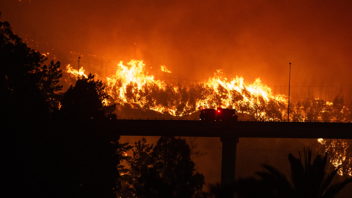 De incendios a megaincendios: por qué Chile arde ahora más - Cooperativa.cl